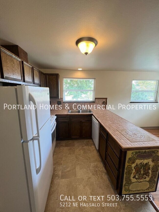 Charming Ranch Style Home located across t... - House Rental in ...