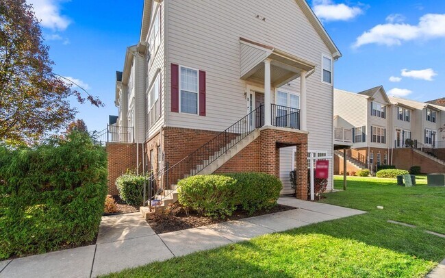 Updated End Unit (ground level) condo in B... - House Rental in ...