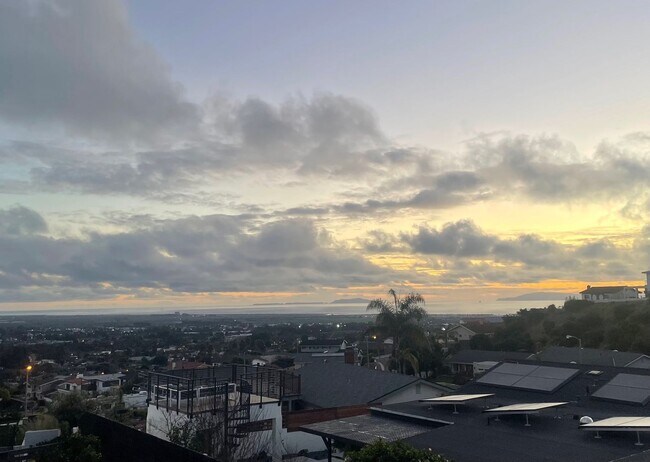 Beautiful Ocean and Islands Views in the S... - House Rental in Ventura ...