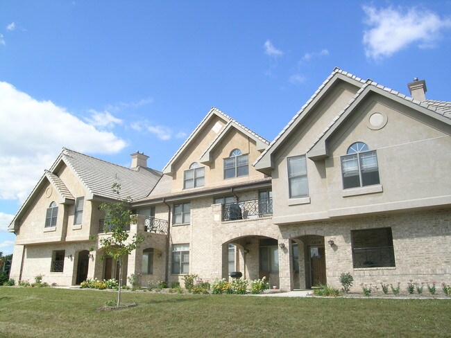 Springbrook Cercle Apartments - Oak Creek, WI | ForRent.com