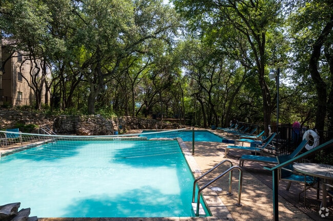 Waters At Barton Creek Apartments