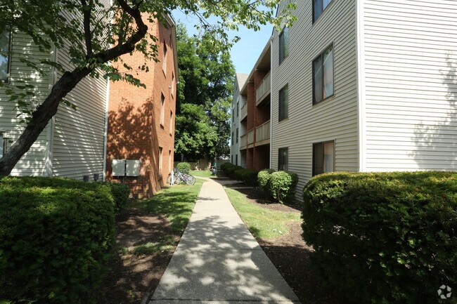 Limestone Square/Medical Villas Apartments | Lexington Off-Campus ...