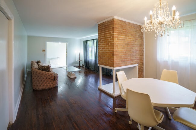 Geneva on College Hill Off-Campus Housing, Nashville, TN