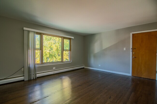 13027 S Seeley Ave House - House Rental in Blue Island, IL | ForRent.com