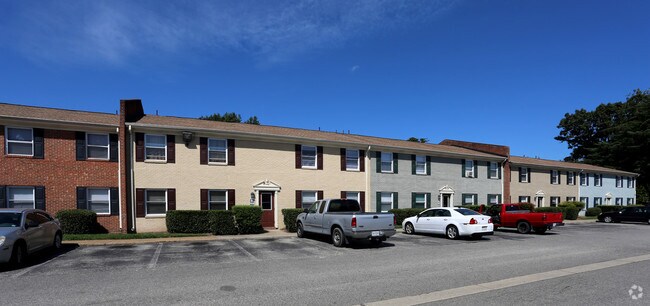 Oyster Point Place Apartments - Newport News, VA | ForRent.com