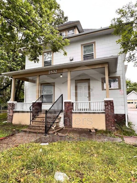 2832 Brattleboro Ave Unit Unit 2 - Condo for Rent in Des Moines, IA ...