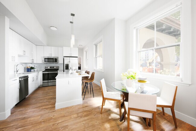 University of Massachusetts Boston | Off-Campus Housing Search