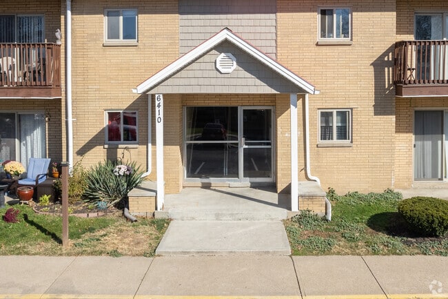 TERRA – Parma Heights Apartments - Parma Heights, OH | ForRent.com