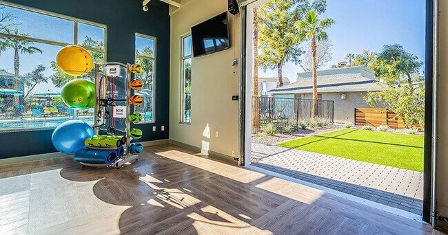 Collins Off Colter Apartments - Phoenix, AZ | ForRent.com