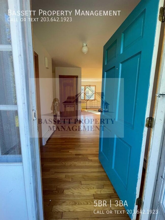 186 Rocky Rest Rd - House Rental in Shelton, CT | ForRent.com