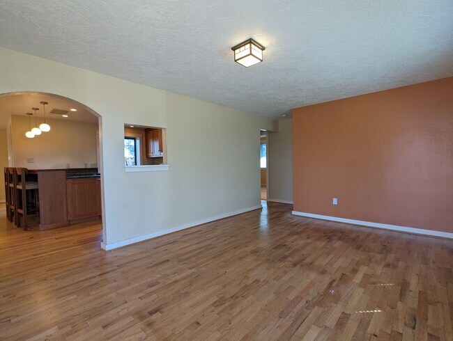 Updated 2 bed/1 bath in South Eugene - House Rental in Eugene, OR ...