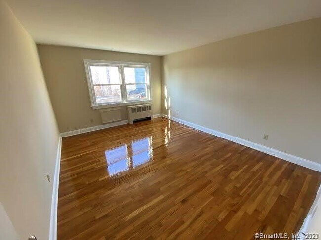 44 Blachley Rd Unit g - Condo for Rent in Stamford, CT | ForRent.com