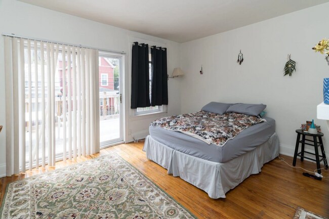 420 Ada St Unit 2 Off-Campus Housing, Cincinnati, OH