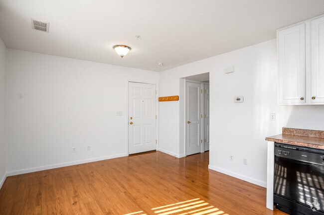 Campus View Apartments - Morgantown, WV | ForRent.com