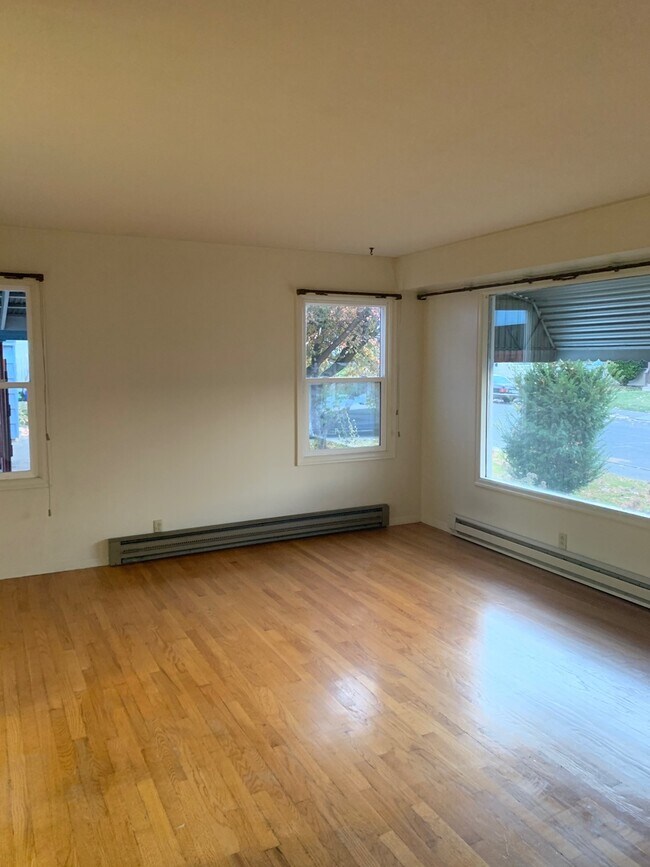 Charming 2 bedroom Rental - House Rental in The Dalles, OR | ForRent.com