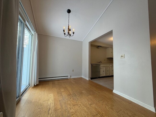 9-11 Oakview Dr Unit 11 Oakview Dr. Off-Campus Housing, Cape Elizabeth, ME