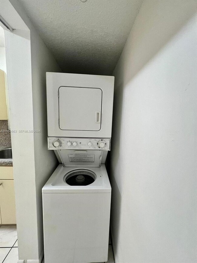 590 NW 114th Ave Unit 101 Off-Campus Housing, Miami, FL