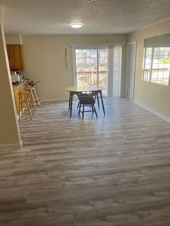 6407 Harvey Dr Unit Room 1 Off-Campus Housing, Klamath Falls, OR