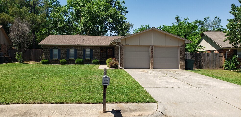 1001 Kelly Park Rd - House for Rent in Edmond, OK | ForRent.com
