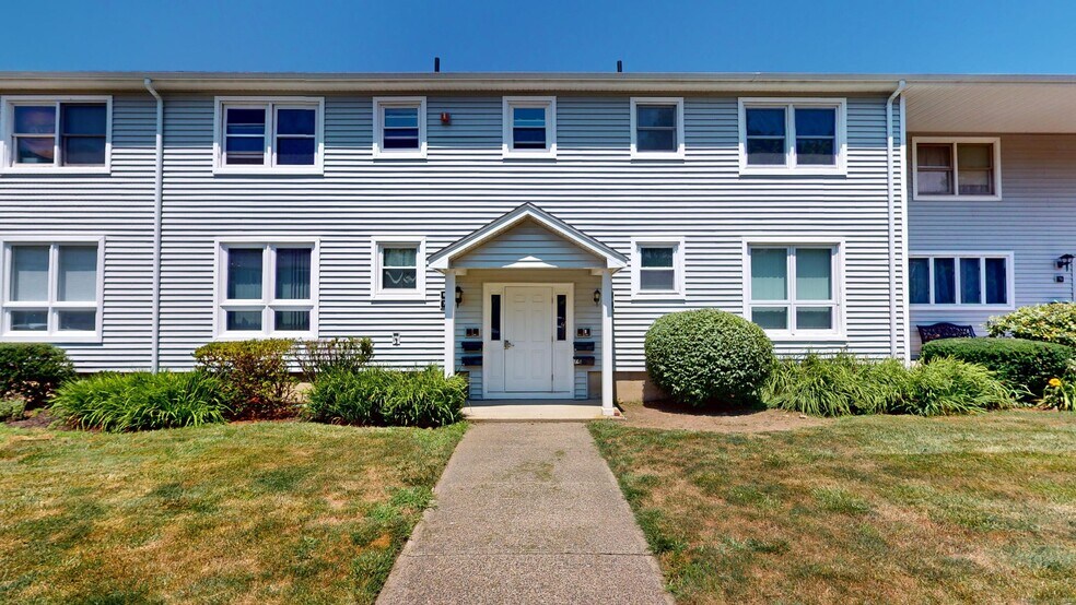 82 Carriage Path S Unit 82 - Condo for Rent in Milford, CT | ForRent.com