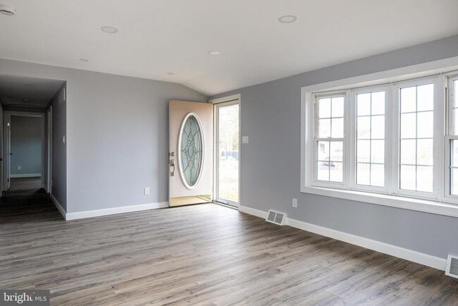 130 Pulaski Ave Off-Campus Housing, Gloucester Township, NJ