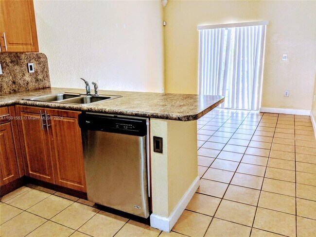 11262 SW 230th Terrace - Townhome Rental in Miami FL | ForRent.com