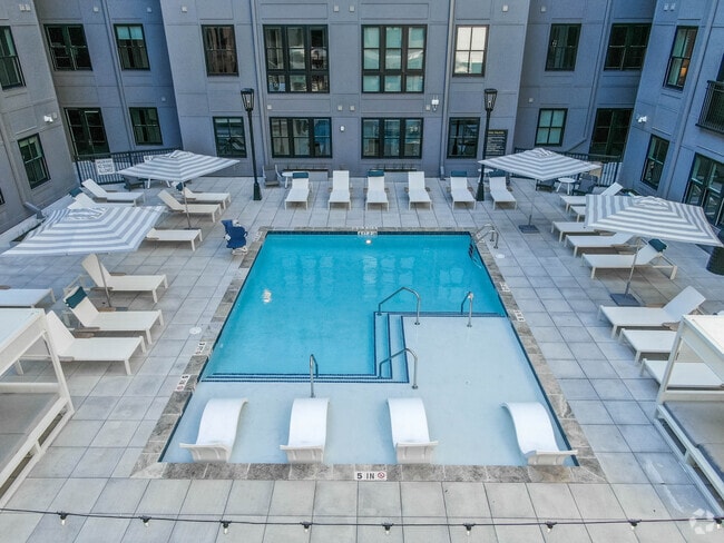 511 Meeting Apartments - Charleston, SC | ForRent.com