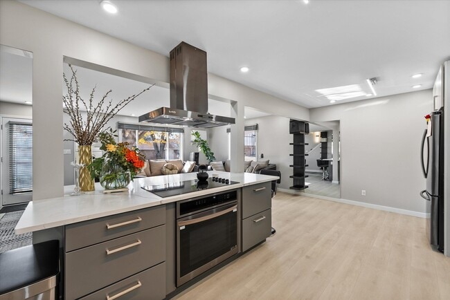 N20W5343 Pierce Ct Off-Campus Housing, Cedarburg, WI