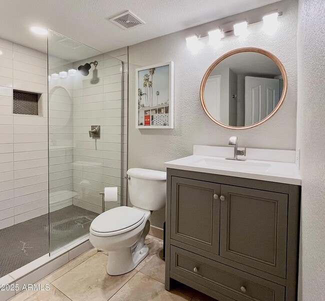 Spacious 1bdrm light and bright bedroom with walk in closet - House ...