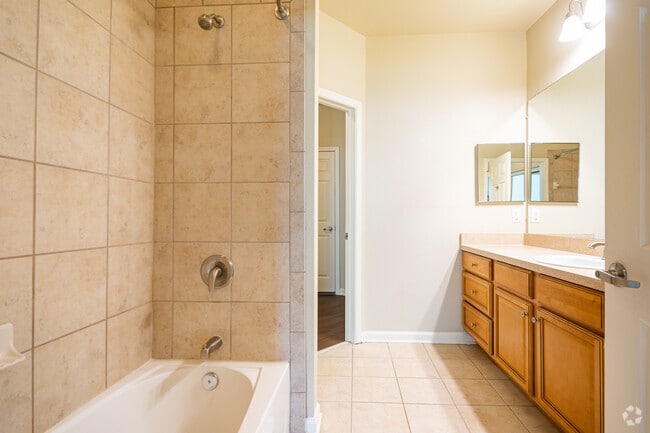 Arden Place Apartments | University of Virginia | Off-Campus Housing Search