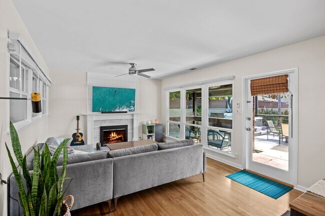 Beautiful 3-bedroom, 2-bathroom house in L... - House Rental in Long ...