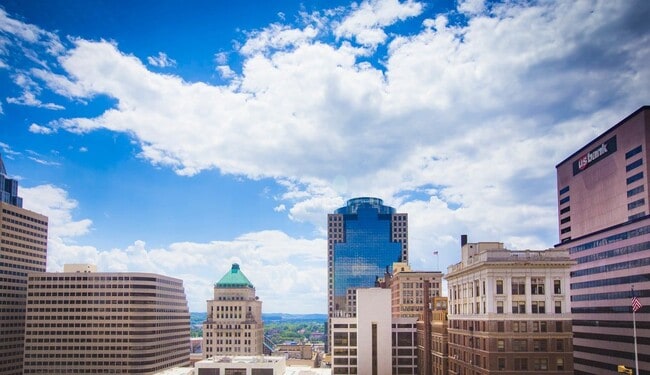 AT580 Apartments - Cincinnati, OH | ForRent.com