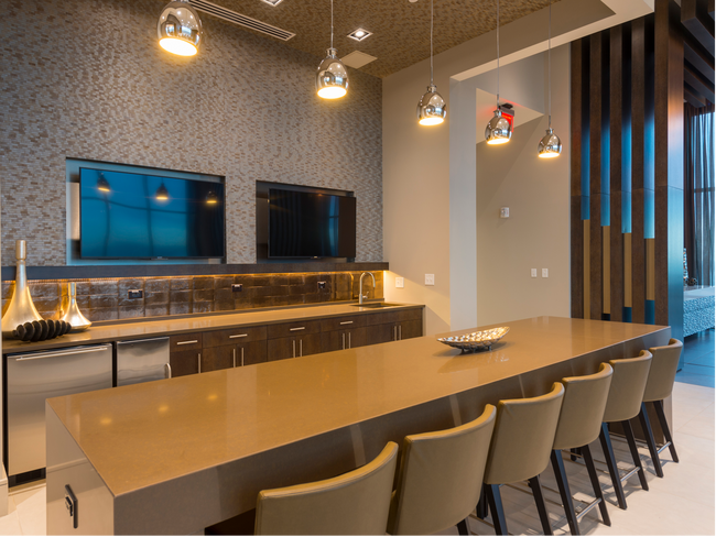 Latitude Med Center Apartments | Rice University | Off-Campus Housing ...