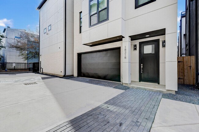 Brand new house in the Museum District wit... - House Rental in Houston ...