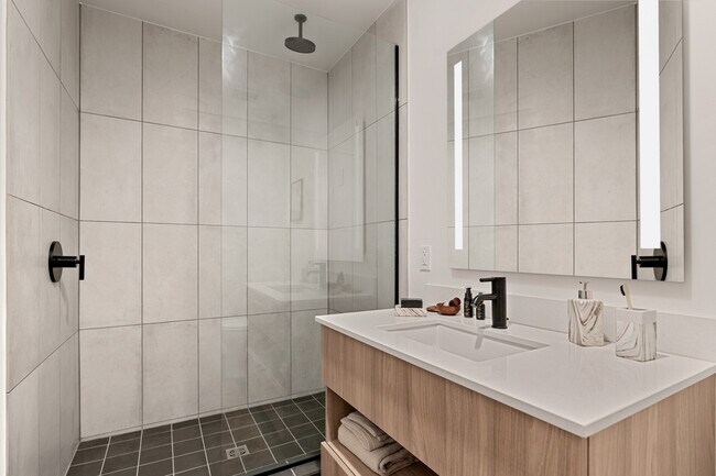 X Phoenix Apartments - Phoenix, AZ | ForRent.com