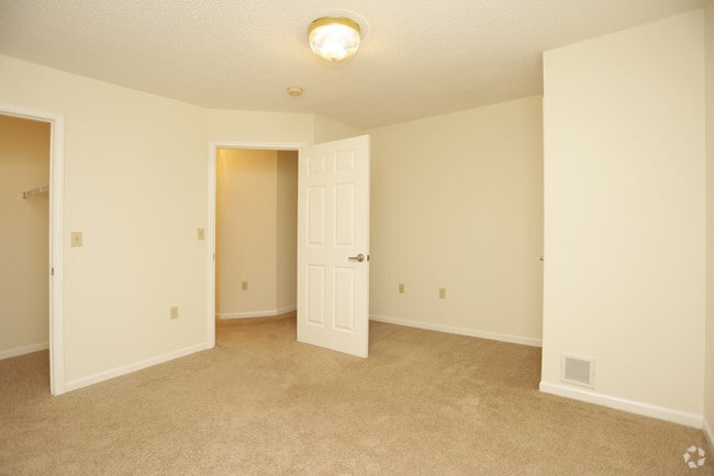 Harbour Ridge Apartments - Traverse City, MI | ForRent.com