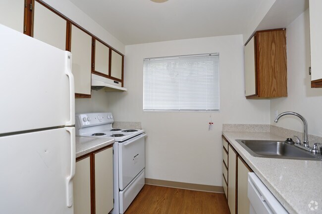 Maple Crossing Apartments - Maple Valley, WA | ForRent.com