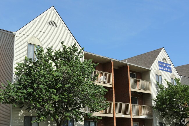 Limestone Square/Medical Villas Apartments | Lexington Off-Campus ...
