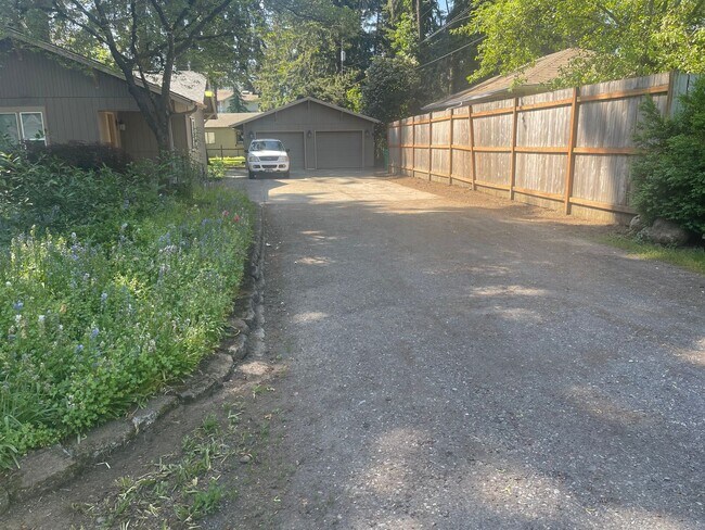 Fully Remodeled 3Bd/2Ba Ranch Style Home i... - House Rental in ...