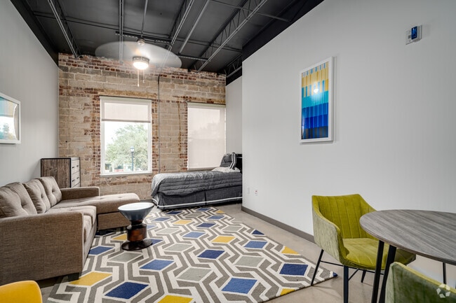 Light Rail Lofts - Houston, TX | ForRent.com