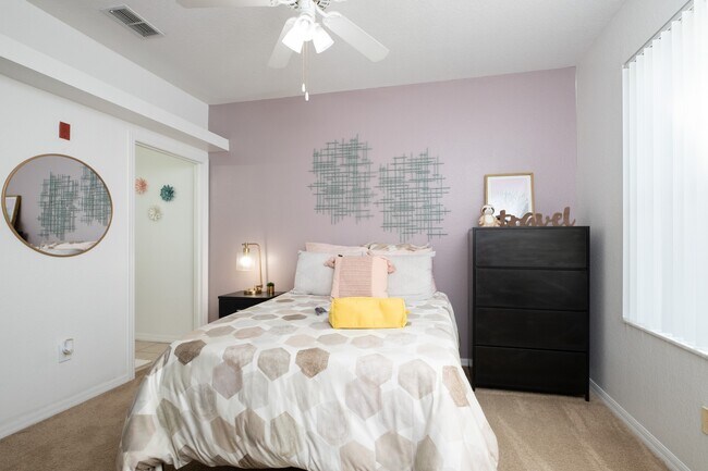 Lux 13 Apartments | University of Florida | Off-Campus Housing Search