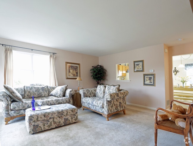 Saddle Ridge Crossing Apartments - Townhomes for Rent - Wilmington, DE ...