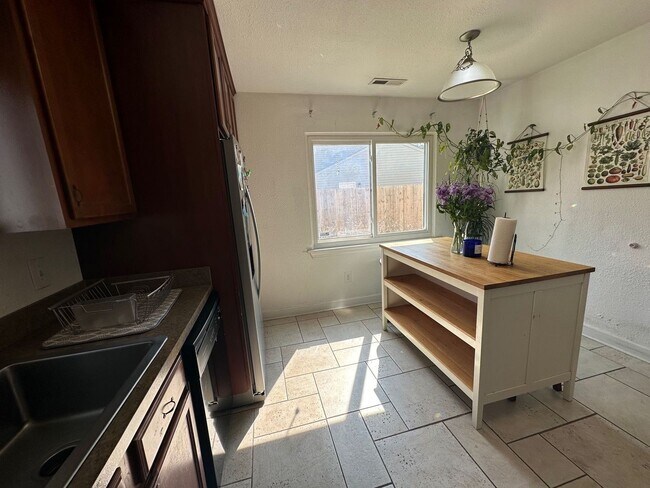 Welcome to this stunning cape cod style ho... House - House Rental in ...