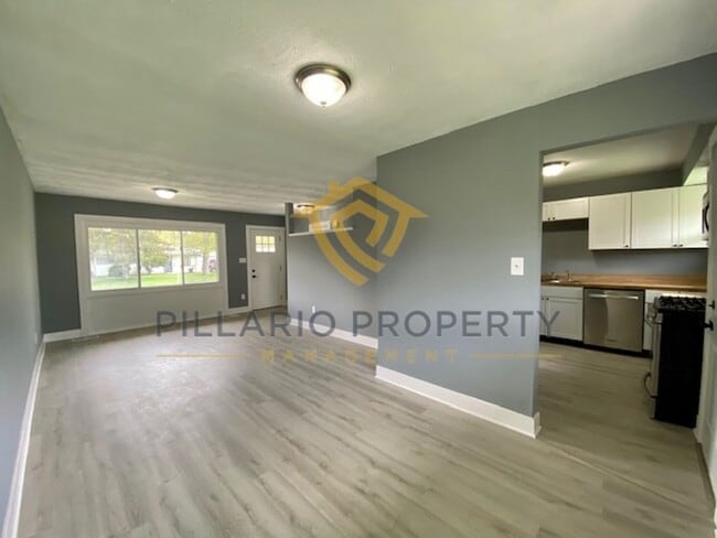 Updated, 3 Bedroom/1 Bathroom Devington Ra... Rental - House Rental in ...