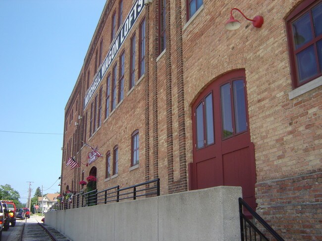 Mitchell Wagon Lofts - Racine, WI | ForRent.com