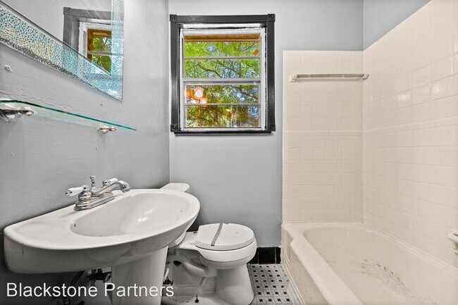 2 br, 1 bath House - 608 Carol Marie Dr - House Rental in Baton Rouge ...