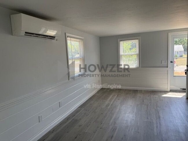 12 Crescent Unit 3 Off-Campus Housing, Barnstable, MA