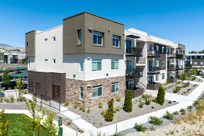 The Retreat Luxury Apartments & Townhomes - Reno, NV | ForRent.com