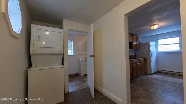 326 N Hyde Park Ave Off-Campus Housing, Scranton, PA