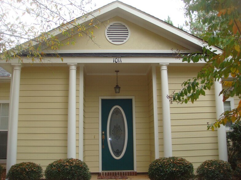 1011 Gentry Dr - House for Rent in Auburn, AL | ForRent.com